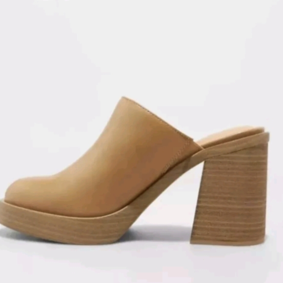 Universal Thread | Shoes | Nwt Universal Thread Tess Block Heeled Mules ...